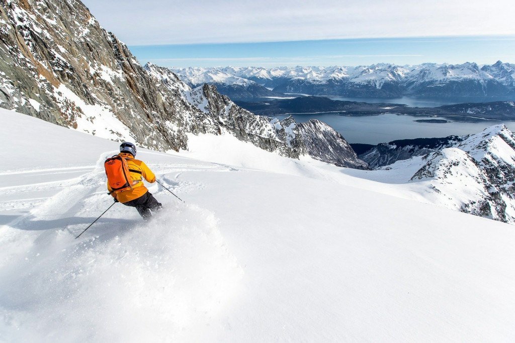 The Complete Guide to Ski And Snowboard in Canada And Alaska | LUEX