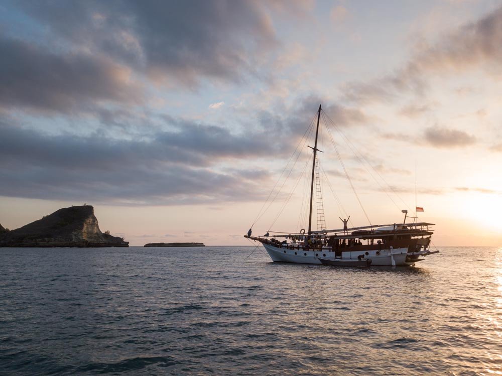 Sama Sama surf boat trips around Indonesian islands | LUEX