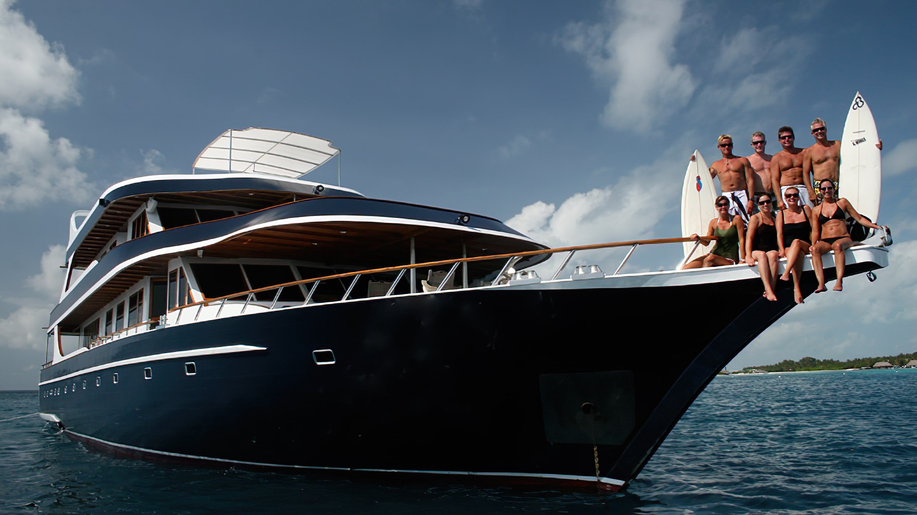 Ocean Divine Maldives - Surf Charter Offers | LUEX